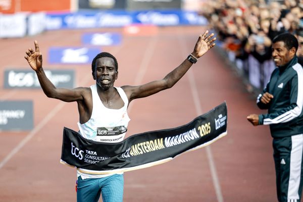 Kenya’s Geoffrey Toroitich Kipchumba breaks course record at Amsterdam ...